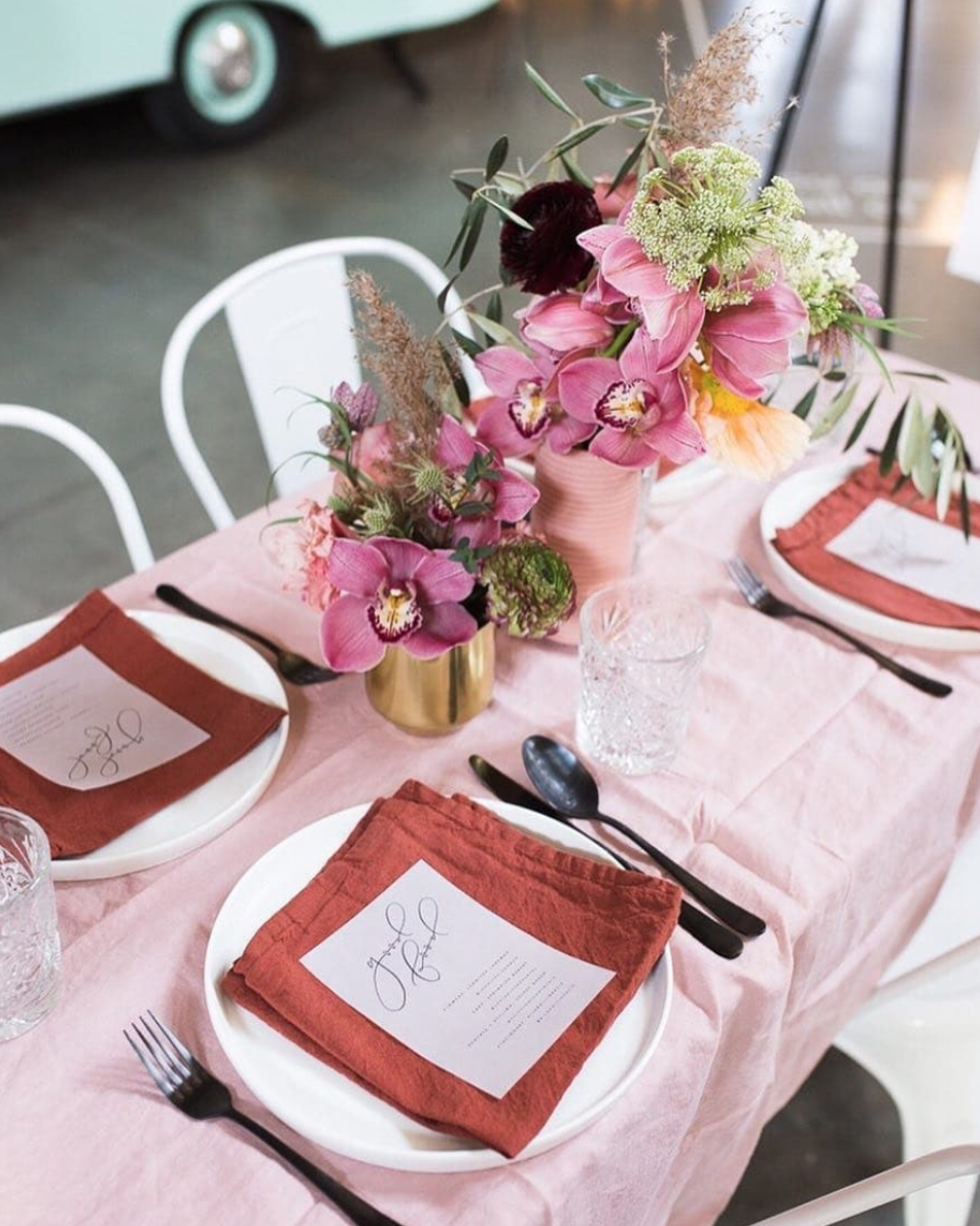 Servet terracotta - Velvet Green | Verhuur & Styling